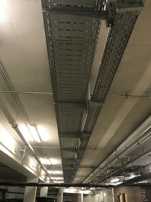 Sistema perforado de la bandeja de cable en Alemania